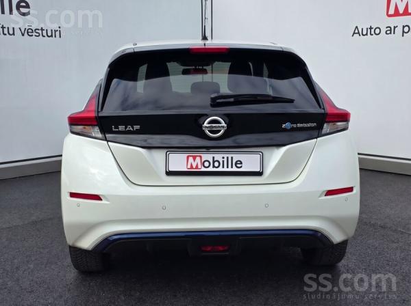 Balts Nissan Leaf 2020 Rīga, ar dzinēja tilpumu 0.00 L un nobraukumu 106 tūkst. km par 17500 €, foto 5 vietnē AUTOMOTO.COM.LV