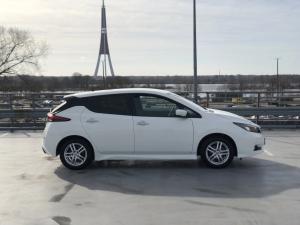 White Nissan Leaf 2020 in Riga, with an engine capacity of 0.00 L and mileage of 23 thousand km for 13500 €, photo 7 on AUTOMOTO.COM.LV