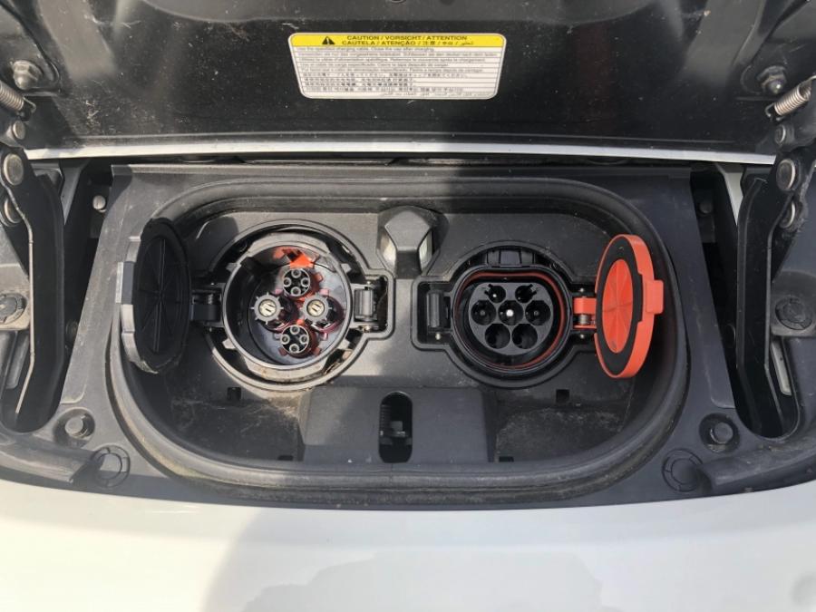 White Nissan Leaf 2020 in Riga, with an engine capacity of 0.00 L and mileage of 23 thousand km for 13500 €, photo 18 on AUTOMOTO.COM.LV