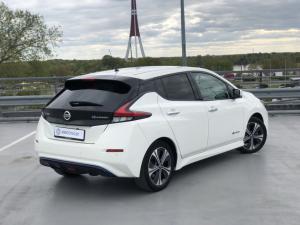 White Nissan Leaf 2020 in Riga, with an engine capacity of 0.00 L and mileage of 49 thousand km for 11990 €, photo 5 on AUTOMOTO.COM.LV