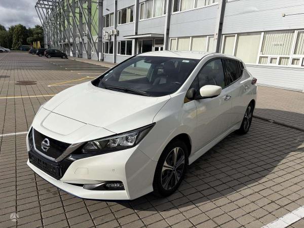 White Nissan Leaf 2020 in Marijampole, with an engine capacity of 0.00 L and mileage of 56 thousand km for 14500 €, photo 1 on AUTOMOTO.COM.LV