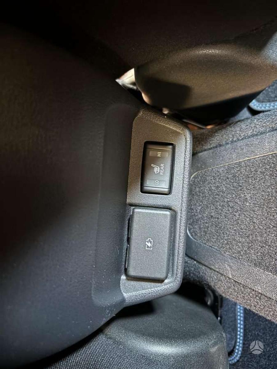 Balts Nissan Leaf 2020 Kauņa, ar dzinēja tilpumu 0.00 L un nobraukumu 41 tūkst. km par 12999 €, foto 25 vietnē AUTOMOTO.COM.LV