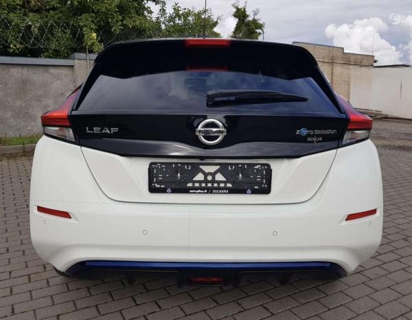 Balts Nissan Leaf 2020 Šauļi, ar dzinēja tilpumu 0.00 L un nobraukumu 69 tūkst. km par 12700 €, foto 6 vietnē AUTOMOTO.COM.LV