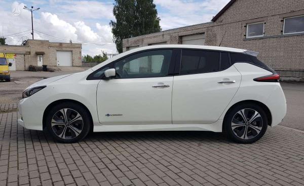 Balts Nissan Leaf 2020 Šauļi, ar dzinēja tilpumu 0.00 L un nobraukumu 69 tūkst. km par 12700 €, foto 7 vietnē AUTOMOTO.COM.LV