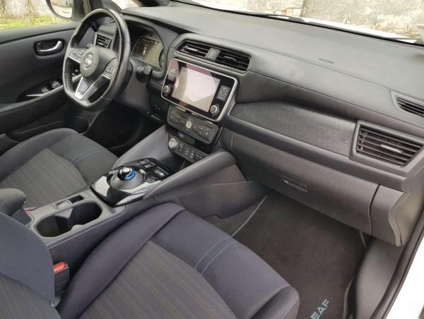 Balts Nissan Leaf 2020 Šauļi, ar dzinēja tilpumu 0.00 L un nobraukumu 69 tūkst. km par 12700 €, foto 10 vietnē AUTOMOTO.COM.LV