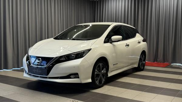 Balts Nissan Leaf 2020 Mārupe, ar dzinēja tilpumu 0.00 L un nobraukumu 71 tūkst. km par 15990 €, foto 1 vietnē AUTOMOTO.COM.LV