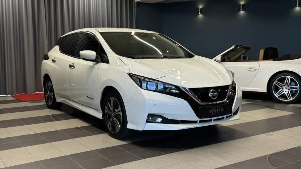 Balts Nissan Leaf 2020 Mārupe, ar dzinēja tilpumu 0.00 L un nobraukumu 71 tūkst. km par 15990 €, foto 2 vietnē AUTOMOTO.COM.LV