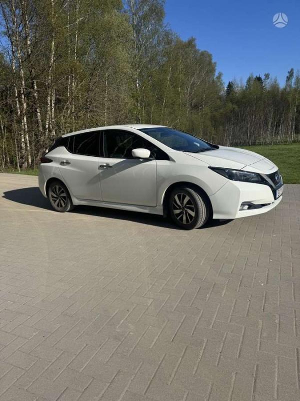 Balts Nissan Leaf 2020 Plungė, ar dzinēja tilpumu 0.00 L un nobraukumu 92 tūkst. km par 10500 €, foto 1 vietnē AUTOMOTO.COM.LV