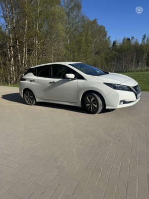 Balts Nissan Leaf 2020 Plungė, ar dzinēja tilpumu 0.00 L un nobraukumu 92 tūkst. km par 10500 €, foto  vietnē AUTOMOTO.COM.LV