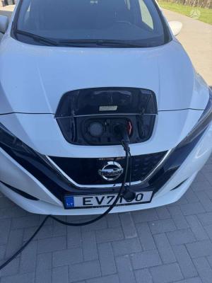 Balts Nissan Leaf 2020 Plungė, ar dzinēja tilpumu 0.00 L un nobraukumu 92 tūkst. km par 10500 €, foto 5 vietnē AUTOMOTO.COM.LV