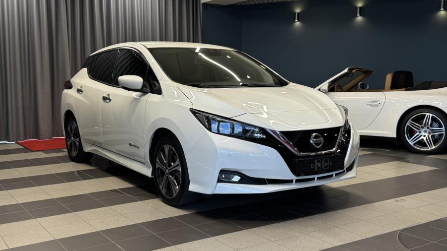 Balts Nissan Leaf 2020 Rīga, ar dzinēja tilpumu 0.00 L un nobraukumu 71 tūkst. km par 15990 €, foto 3 vietnē AUTOMOTO.COM.LV