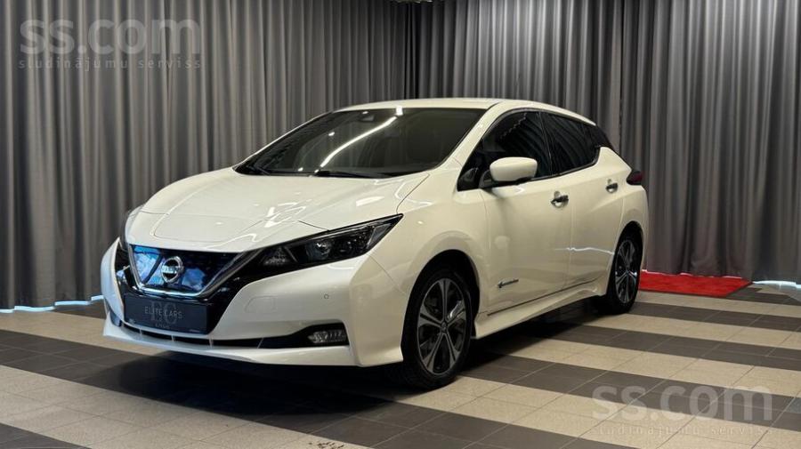Balts Nissan Leaf 2020 Rīga, ar dzinēja tilpumu 0.00 L un nobraukumu 71 tūkst. km par 14990 €, foto 1 vietnē AUTOMOTO.COM.LV
