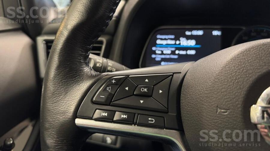 Balts Nissan Leaf 2020 Rīga, ar dzinēja tilpumu 0.00 L un nobraukumu 71 tūkst. km par 14990 €, foto 21 vietnē AUTOMOTO.COM.LV
