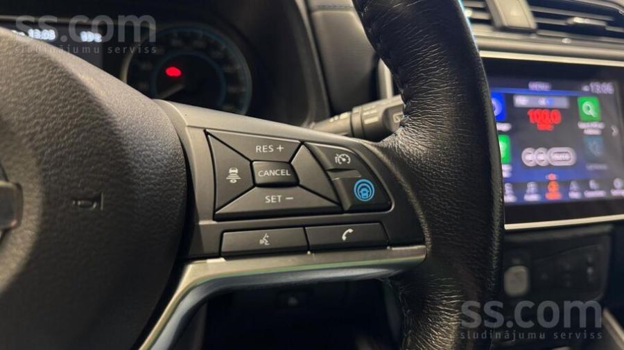Balts Nissan Leaf 2020 Rīga, ar dzinēja tilpumu 0.00 L un nobraukumu 71 tūkst. km par 14990 €, foto 22 vietnē AUTOMOTO.COM.LV
