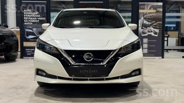 Nissan Leaf 2020 in Riga on AUTOMOTO.COM.LV White Nissan Leaf 2020 in Riga, with an engine capacity of 0.00 L and mileage of 71 thousand km for 14990 €, photo 4 on AUTOMOTO.COM.LV