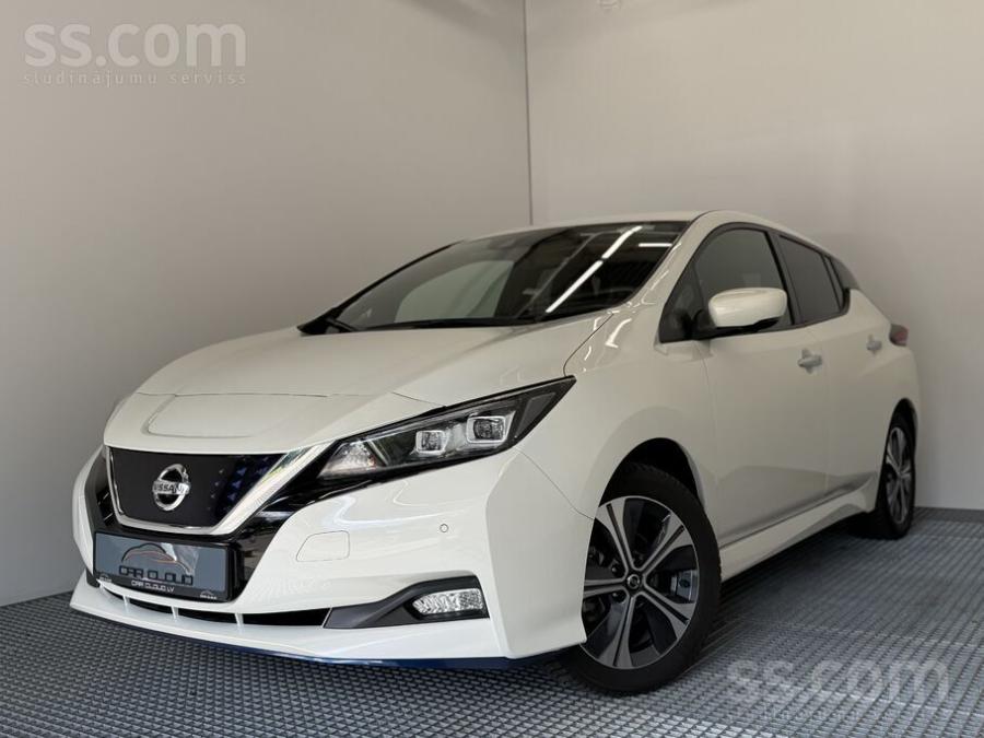 Balts Nissan Leaf 2020 Rīga, ar dzinēja tilpumu 0.00 L un nobraukumu 57 tūkst. km par 16990 €, foto 1 vietnē AUTOMOTO.COM.LV