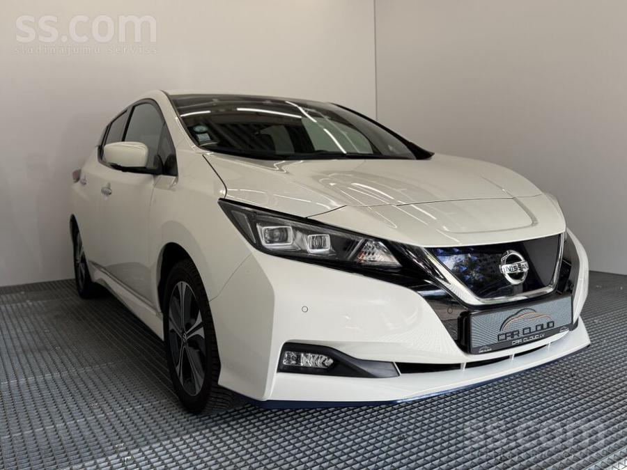 Balts Nissan Leaf 2020 Rīga, ar dzinēja tilpumu 0.00 L un nobraukumu 57 tūkst. km par 16990 €, foto 4 vietnē AUTOMOTO.COM.LV