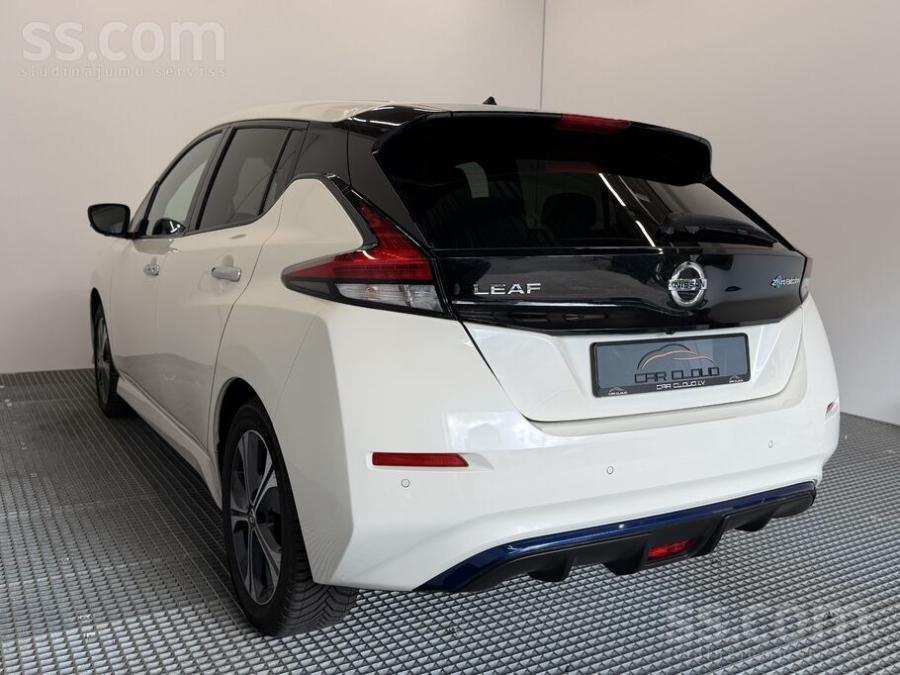 Balts Nissan Leaf 2020 Rīga, ar dzinēja tilpumu 0.00 L un nobraukumu 57 tūkst. km par 16990 €, foto 6 vietnē AUTOMOTO.COM.LV