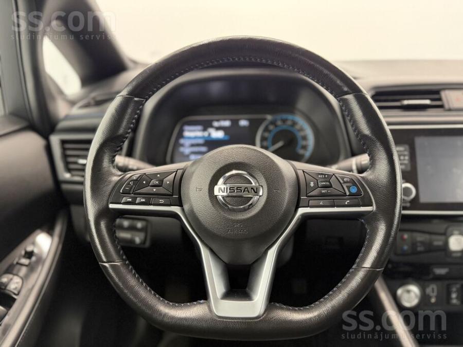 Balts Nissan Leaf 2020 Rīga, ar dzinēja tilpumu 0.00 L un nobraukumu 57 tūkst. km par 16990 €, foto 14 vietnē AUTOMOTO.COM.LV