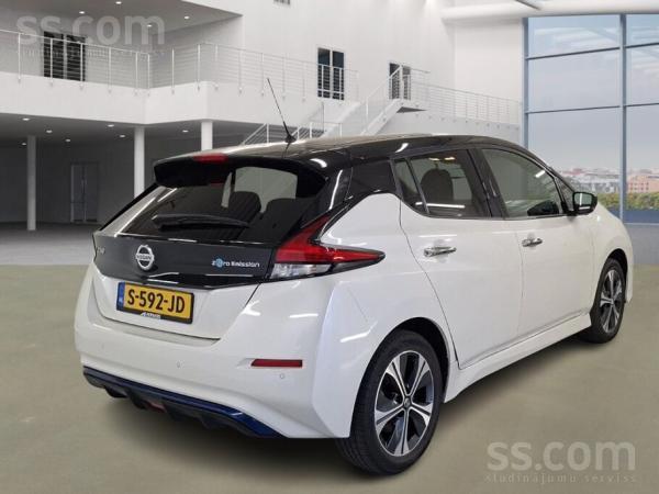 Balts Nissan Leaf 2020 Limbaži, ar dzinēja tilpumu 0.00 L un nobraukumu 91 tūkst. km par 15945 €, foto 4 vietnē AUTOMOTO.COM.LV