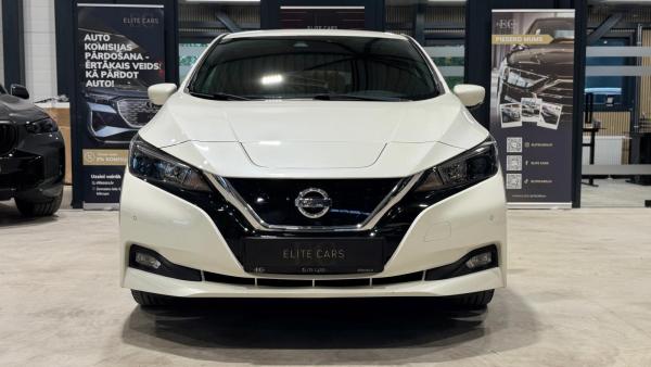 Nissan Leaf 2020 in Riga on AUTOMOTO.COM.LV White Nissan Leaf 2020 in Riga, with an engine capacity of 0.00 L and mileage of 71 thousand km for 14990 €, photo 4 on AUTOMOTO.COM.LV