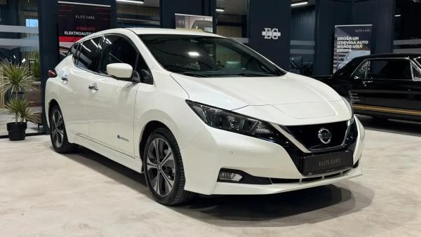 Balts Nissan Leaf 2020 Mārupe, ar dzinēja tilpumu 0.00 L un nobraukumu 71 tūkst. km par 14990 €, foto 1 vietnē AUTOMOTO.COM.LV