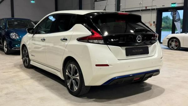 Balts Nissan Leaf 2020 Mārupe, ar dzinēja tilpumu 0.00 L un nobraukumu 71 tūkst. km par 14990 €, foto 3 vietnē AUTOMOTO.COM.LV