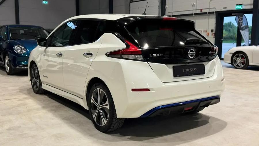 Balts Nissan Leaf 2020 Mārupe, ar dzinēja tilpumu 0.00 L un nobraukumu 71 tūkst. km par 14990 €, foto 3 vietnē AUTOMOTO.COM.LV