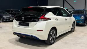Balts Nissan Leaf 2020 Mārupe, ar dzinēja tilpumu 0.00 L un nobraukumu 71 tūkst. km par 14990 €, foto 4 vietnē AUTOMOTO.COM.LV