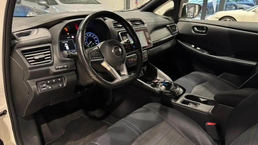 Balts Nissan Leaf 2020 Mārupe, ar dzinēja tilpumu 0.00 L un nobraukumu 71 tūkst. km par 14990 €, foto 7 vietnē AUTOMOTO.COM.LV