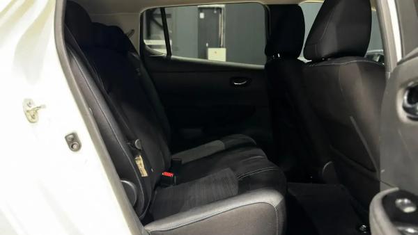 Balts Nissan Leaf 2020 Mārupe, ar dzinēja tilpumu 0.00 L un nobraukumu 71 tūkst. km par 14990 €, foto 9 vietnē AUTOMOTO.COM.LV