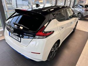 White Nissan Leaf 2021 in Klaipeda, with an engine capacity of 0.00 L and mileage of 91 thousand km for 16900 €, photo 10 on AUTOMOTO.COM.LV