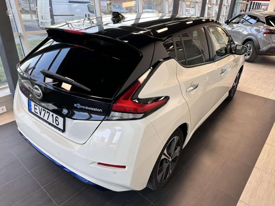 White Nissan Leaf 2021 in Klaipeda, with an engine capacity of 0.00 L and mileage of 91 thousand km for 16900 €, photo 10 on AUTOMOTO.COM.LV