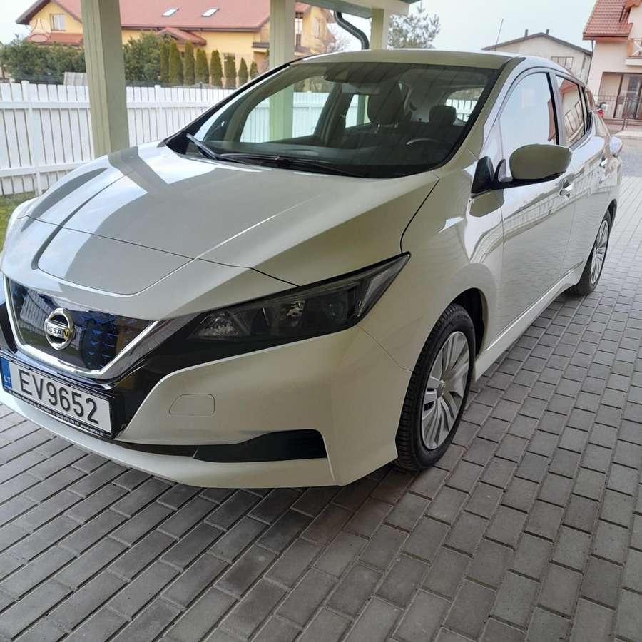 White Nissan Leaf 2021 in Palanga, with an engine capacity of 0.00 L and mileage of 22 thousand km for 12100 €, photo 1 on AUTOMOTO.COM.LV