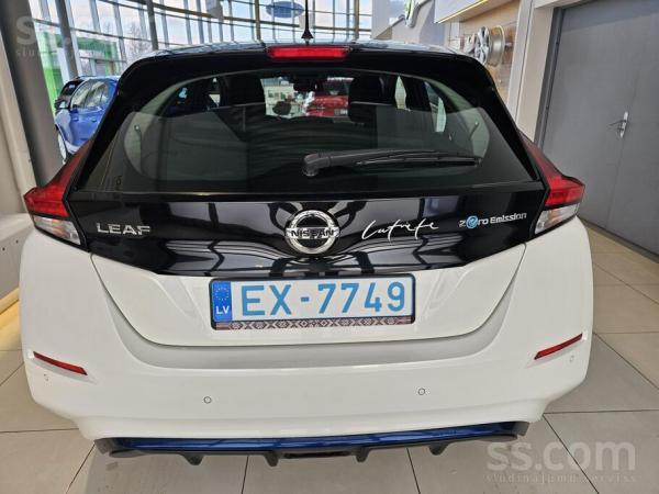 Balts Nissan Leaf 2021 Liepāja, ar dzinēja tilpumu 0.00 L un nobraukumu 41 tūkst. km par 12900 €, foto 5 vietnē AUTOMOTO.COM.LV