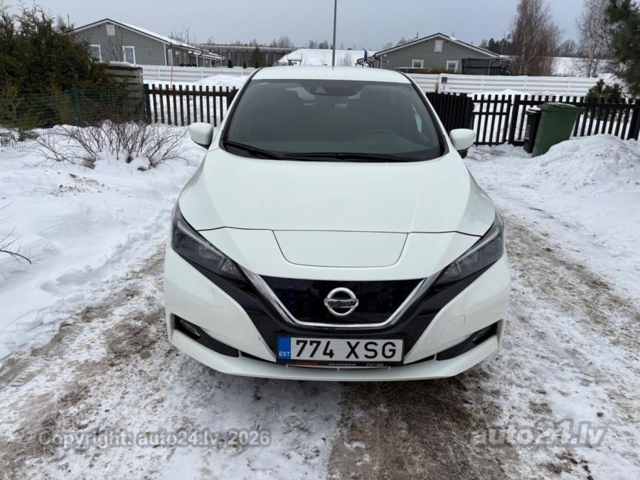 White Nissan Leaf 2021 in Tallinn, with an engine capacity of 0.00 L and mileage of 90 thousand km for 14800 €, photo 2 on AUTOMOTO.COM.LV
