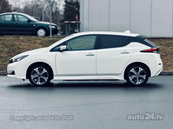 White Nissan Leaf 2021 in Tallinn, with an engine capacity of 0.00 L and mileage of 201 thousand km for 13790 €, photo 3 on AUTOMOTO.COM.LV