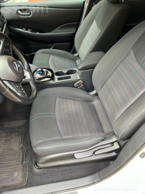 White Nissan Leaf 2021 in Riga, with an engine capacity of 0.00 L and mileage of 88 thousand km for 12000 €, photo 11 on AUTOMOTO.COM.LV