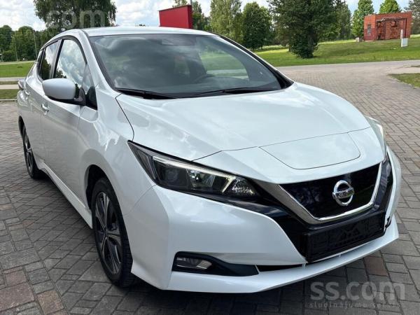 Balts Nissan Leaf 2021 Jelgava, ar dzinēja tilpumu 0.00 L un nobraukumu 109 tūkst. km par 16500 €, foto 4 vietnē AUTOMOTO.COM.LV