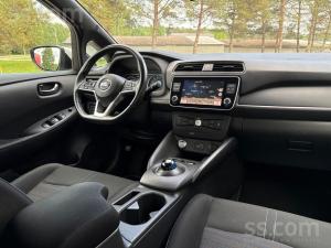 White Nissan Leaf 2021 in Jelgava, with an engine capacity of 0.00 L and mileage of 109 thousand km for 16500 €, photo 14 on AUTOMOTO.COM.LV