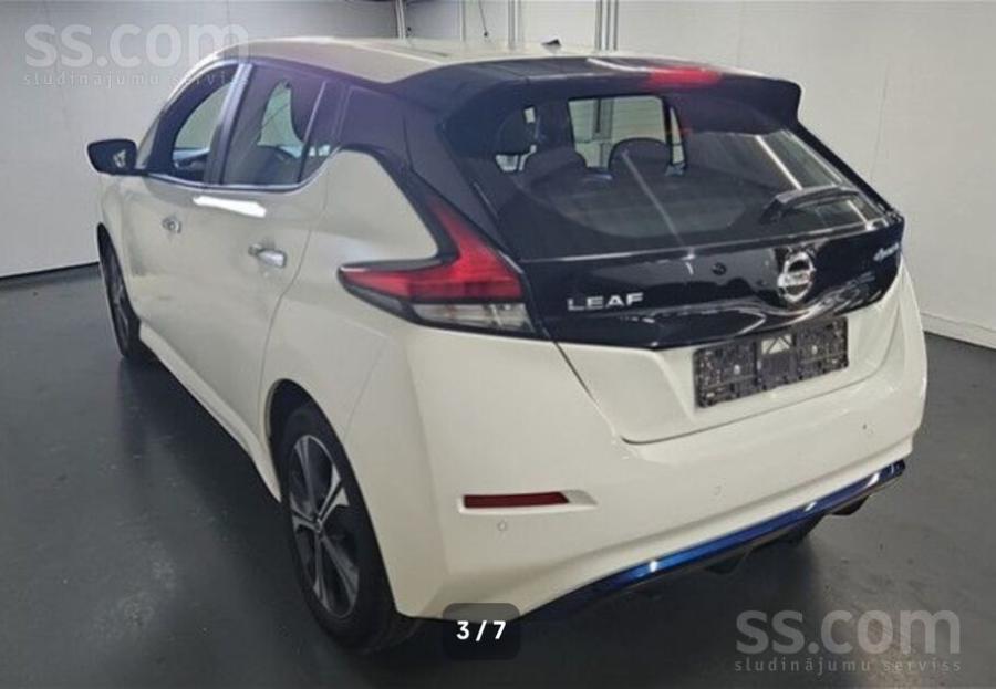 White Nissan Leaf 2021 in Jelgava, with an engine capacity of 0.00 L and mileage of 67 thousand km for 17300 €, photo 4 on AUTOMOTO.COM.LV