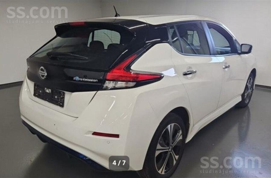White Nissan Leaf 2021 in Jelgava, with an engine capacity of 0.00 L and mileage of 67 thousand km for 17300 €, photo 5 on AUTOMOTO.COM.LV