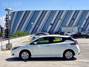Balts Nissan Leaf 2021 Rīga, ar dzinēja tilpumu 0.00 L un nobraukumu 28 tūkst. km par 16555 €, foto 6 vietnē AUTOMOTO.COM.LV