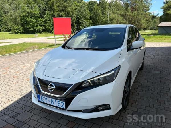 Balts Nissan Leaf 2021 Jelgava, ar dzinēja tilpumu 0.00 L un nobraukumu 144 tūkst. km par 15700 €, foto 1 vietnē AUTOMOTO.COM.LV