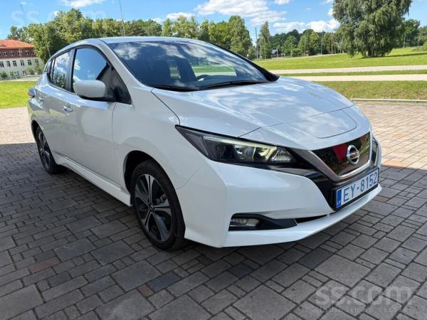 Balts Nissan Leaf 2021 Jelgava, ar dzinēja tilpumu 0.00 L un nobraukumu 144 tūkst. km par 15700 €, foto 2 vietnē AUTOMOTO.COM.LV