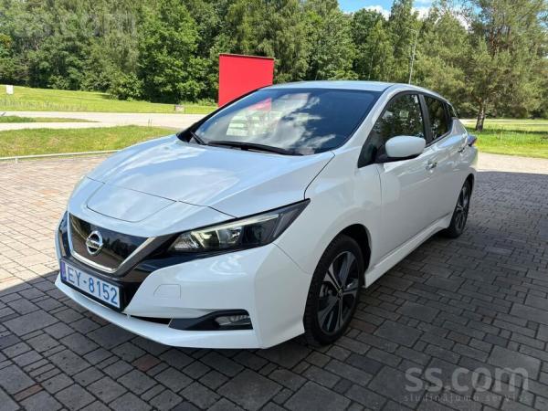 Balts Nissan Leaf 2021 Jelgava, ar dzinēja tilpumu 0.00 L un nobraukumu 144 tūkst. km par 15700 €, foto 3 vietnē AUTOMOTO.COM.LV