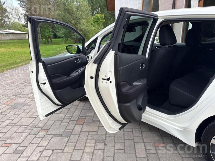 Balts Nissan Leaf 2021 Jelgava, ar dzinēja tilpumu 0.00 L un nobraukumu 144 tūkst. km par 15700 €, foto 8 vietnē AUTOMOTO.COM.LV
