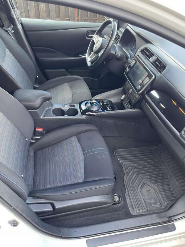 Balts Nissan Leaf 2021 Viļņa, ar dzinēja tilpumu 0.00 L un nobraukumu 135 tūkst. km par 13950 €, foto 9 vietnē AUTOMOTO.COM.LV