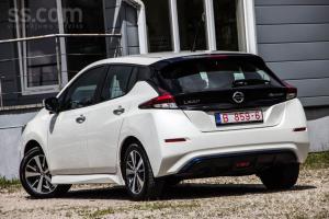 White Nissan Leaf 2021 in Tukums, with an engine capacity of 0.00 L and mileage of 68 thousand km for 16399 €, photo 5 on AUTOMOTO.COM.LV