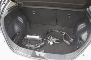 White Nissan Leaf 2021 in Tukums, with an engine capacity of 0.00 L and mileage of 68 thousand km for 16399 €, photo 26 on AUTOMOTO.COM.LV